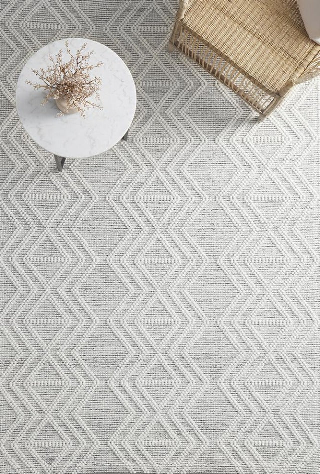 Clara Rug | Ivory Black – Rug Addiction